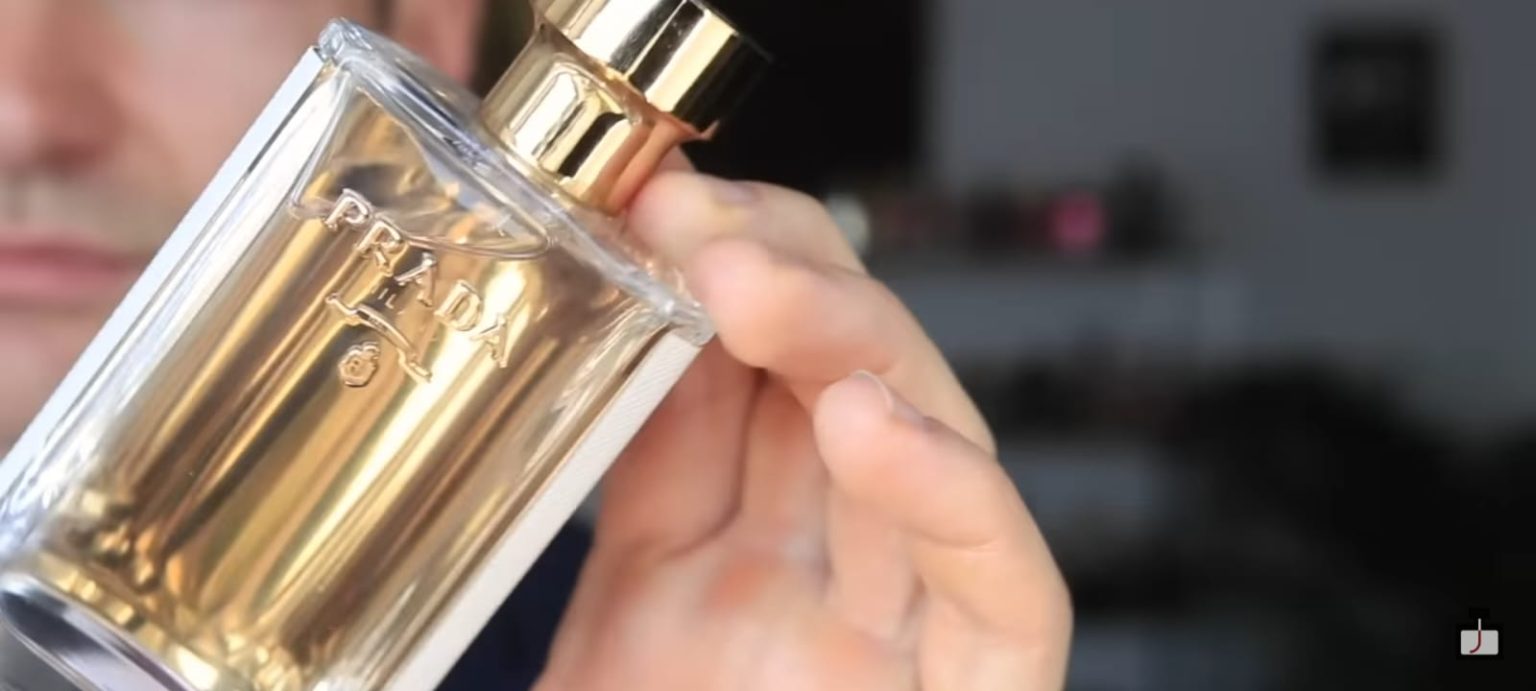 25 Perfumes That Smells Fresh And Clean - Scents Universe